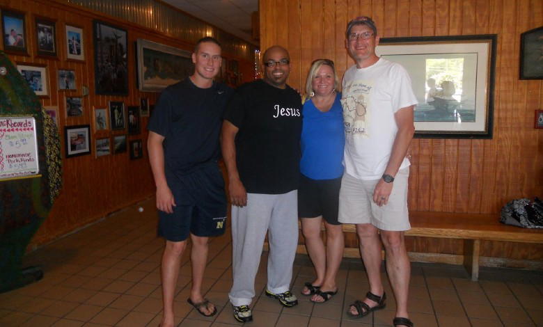 Mike_Land and iizphilister Visit Blackbeard's Seafood and BBQ ...